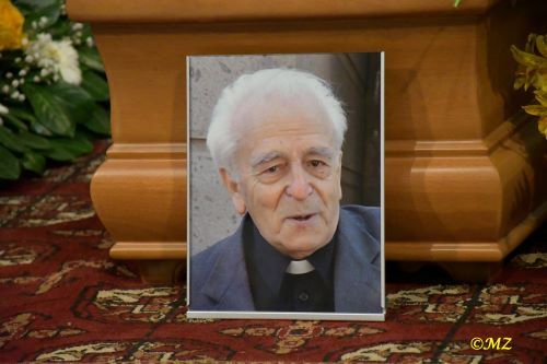 NOI, RAGAZZI DEL PILASTRO, un ricordo per Don Angelo Massi